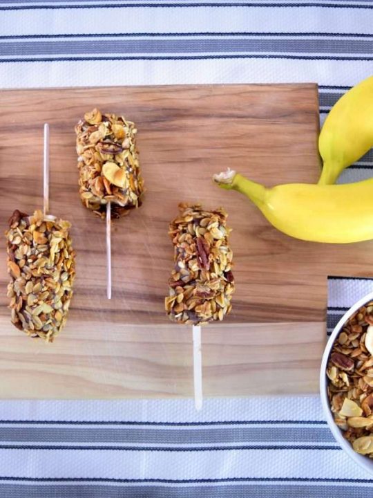 Frozen Banana Granola Pops-perfect summer treat