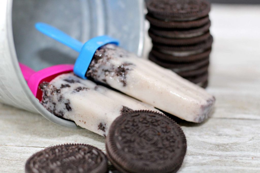 Cookies and Cream Popsicles