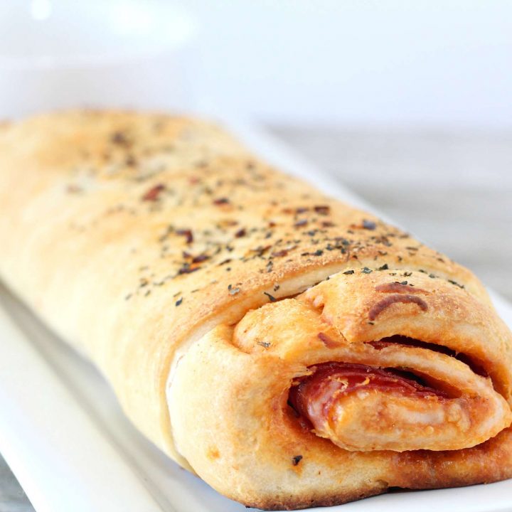 Spicy Stuffed Pizza Bread