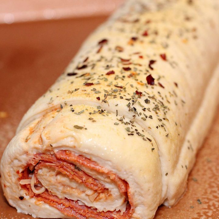 Spicy Stuffed Pizza Bread