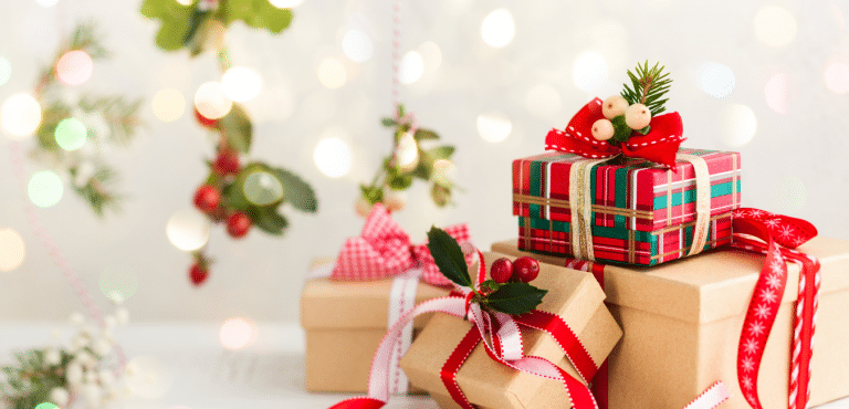 Santa Stop Here Sign (Free Printable)